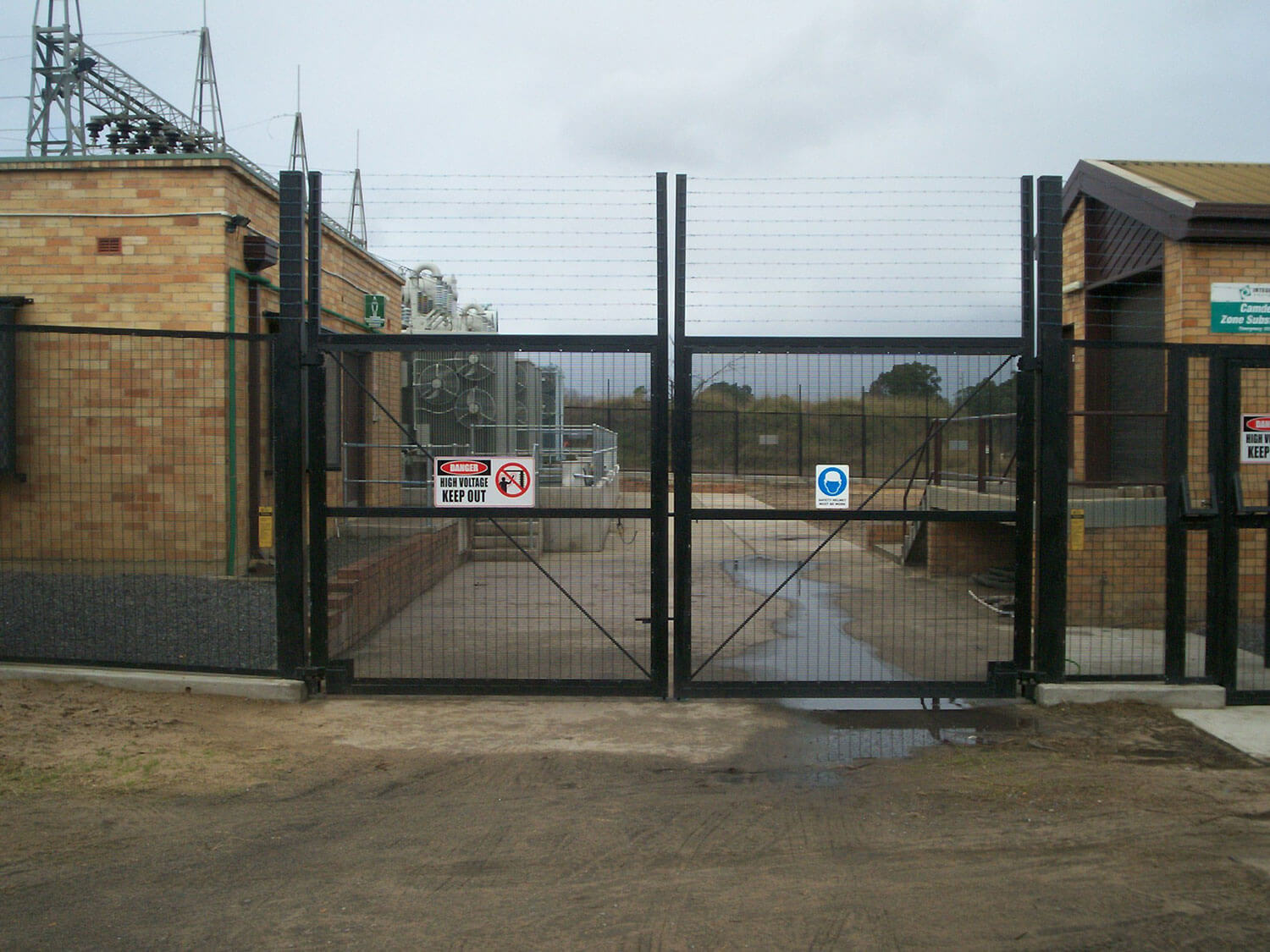 Security Gate Installation Tips | Protecting Your Home or Business